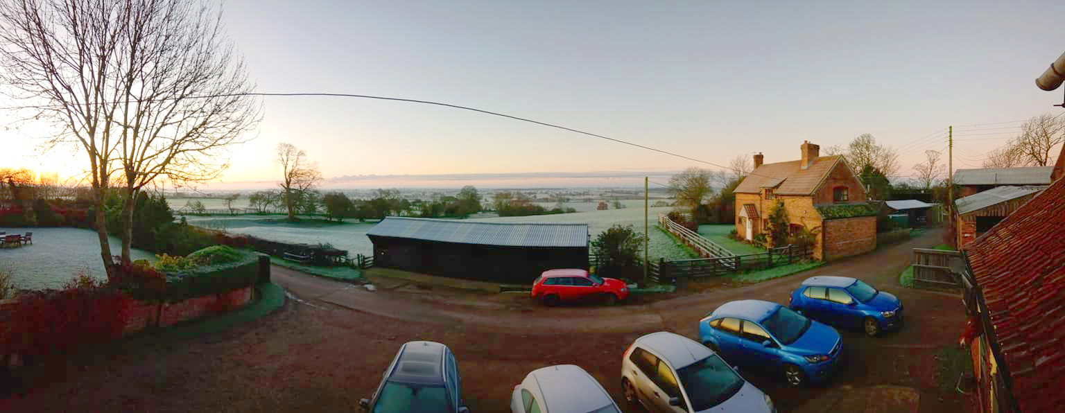 Let's Get Racing – The inclusive horse racing club